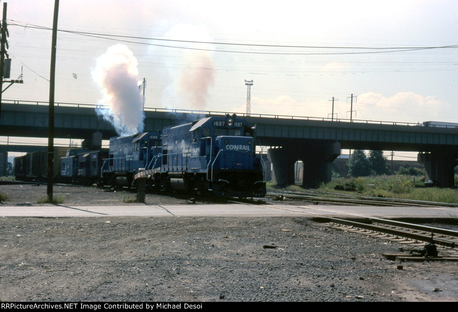 Almost new CR GP-15 #1687 + 1686 smoking it up at Croxton Yard